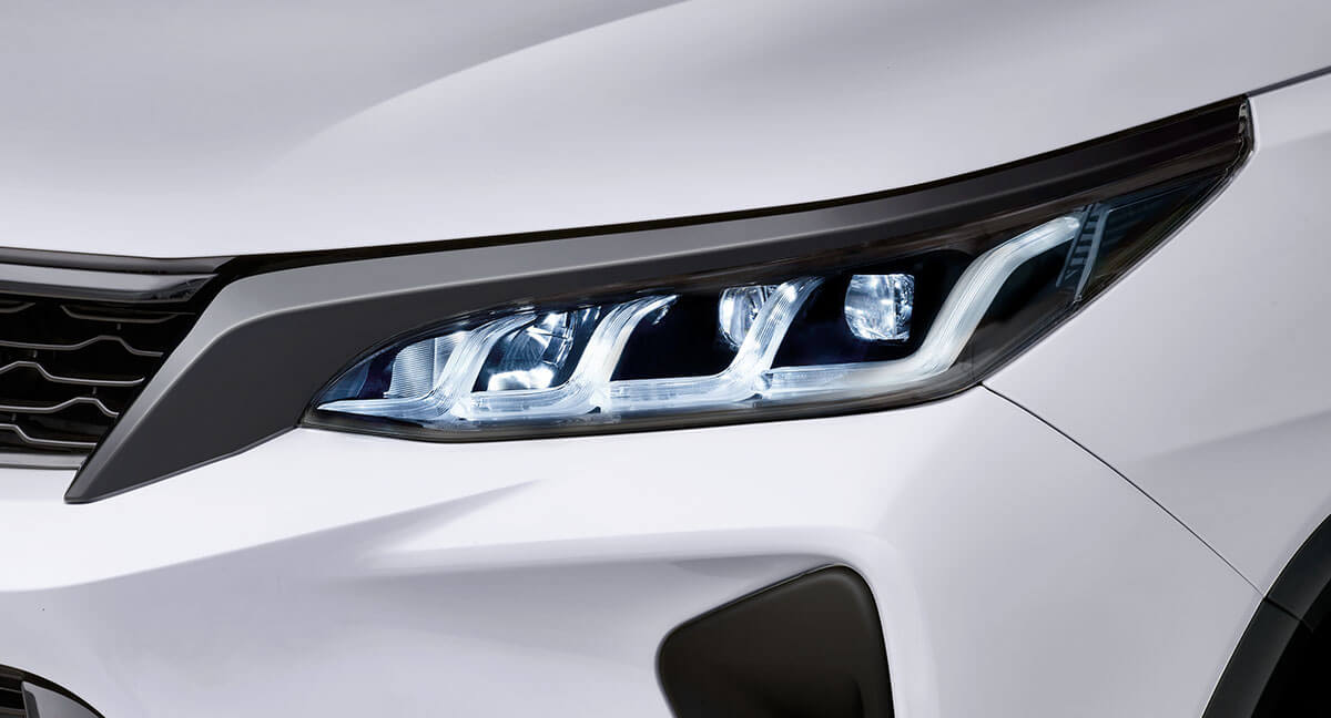 Toyota Fortuner Legender Price 2023, Images, Colours & Reviews ...